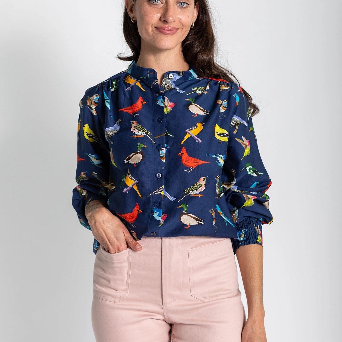 EMILY blouse Navy Birds – Lesley Evers