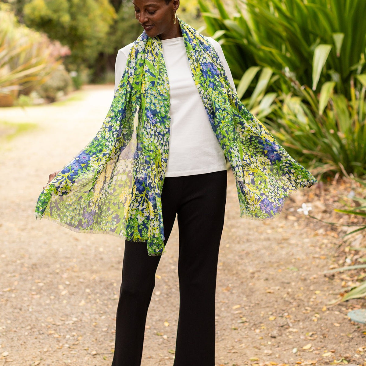 ESME silk scarf Spring Meadow Green – Lesley Evers